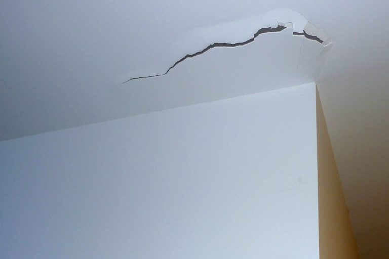 Understanding the Causes of Ceiling Cracks in Your Home: Unveiling the ...