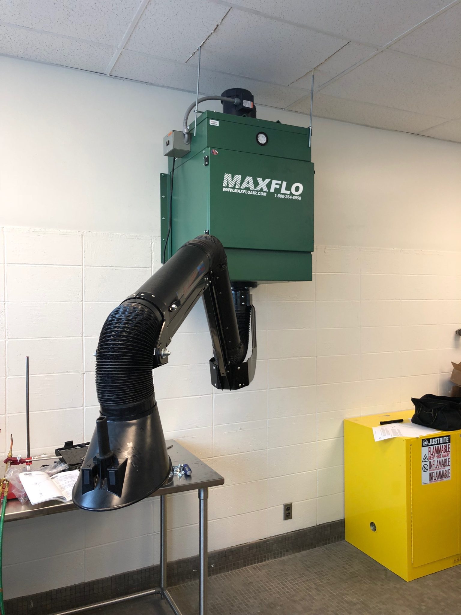 Exploring the Benefits of a Ceiling Mounted Dust Collector System ...